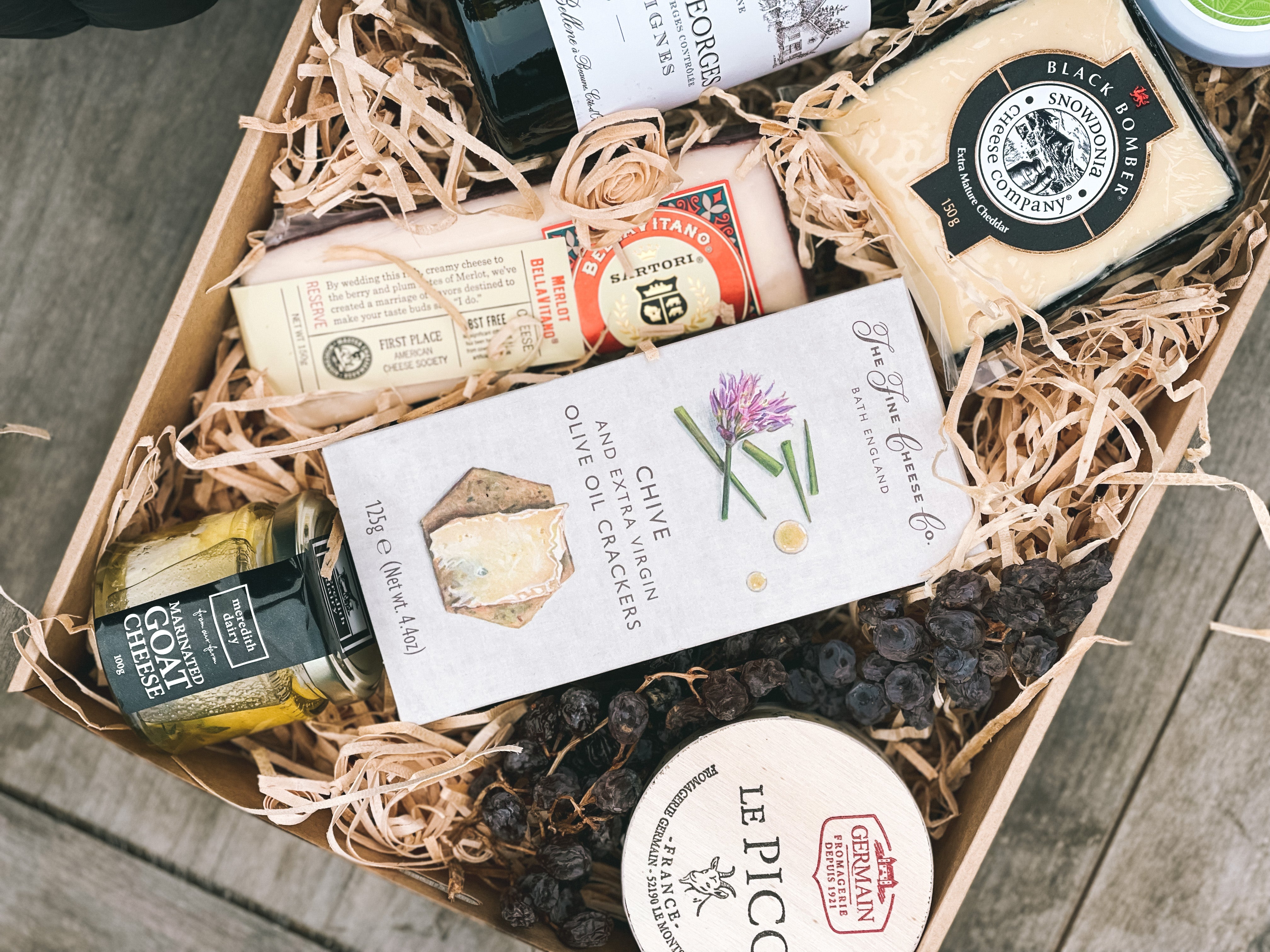 Deluxe Cheese & Wine Hamper Box – Charcuterie To You